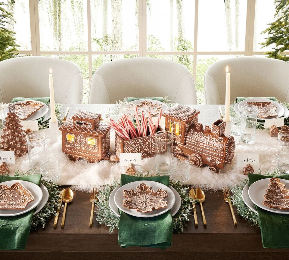Gingerbread House Place Card Holders – Set of 4 | Pottery Barn UK