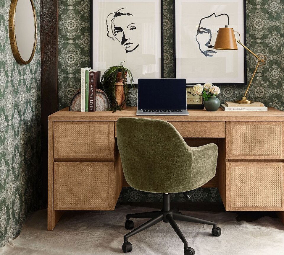 Parker Leather Task Table Lamp (56 cm) | Pottery Barn UK